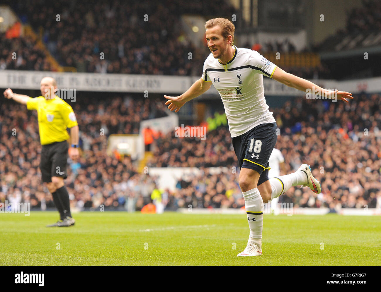 Harry kane celebrating tottenham hi-res stock photography and images ...