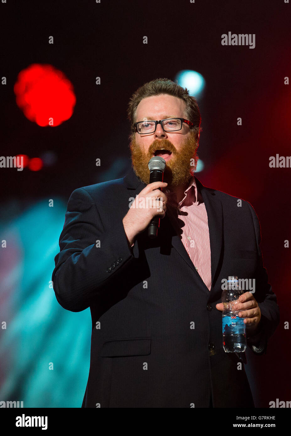 Frankie boyle performing hi-res stock photography and images - Alamy