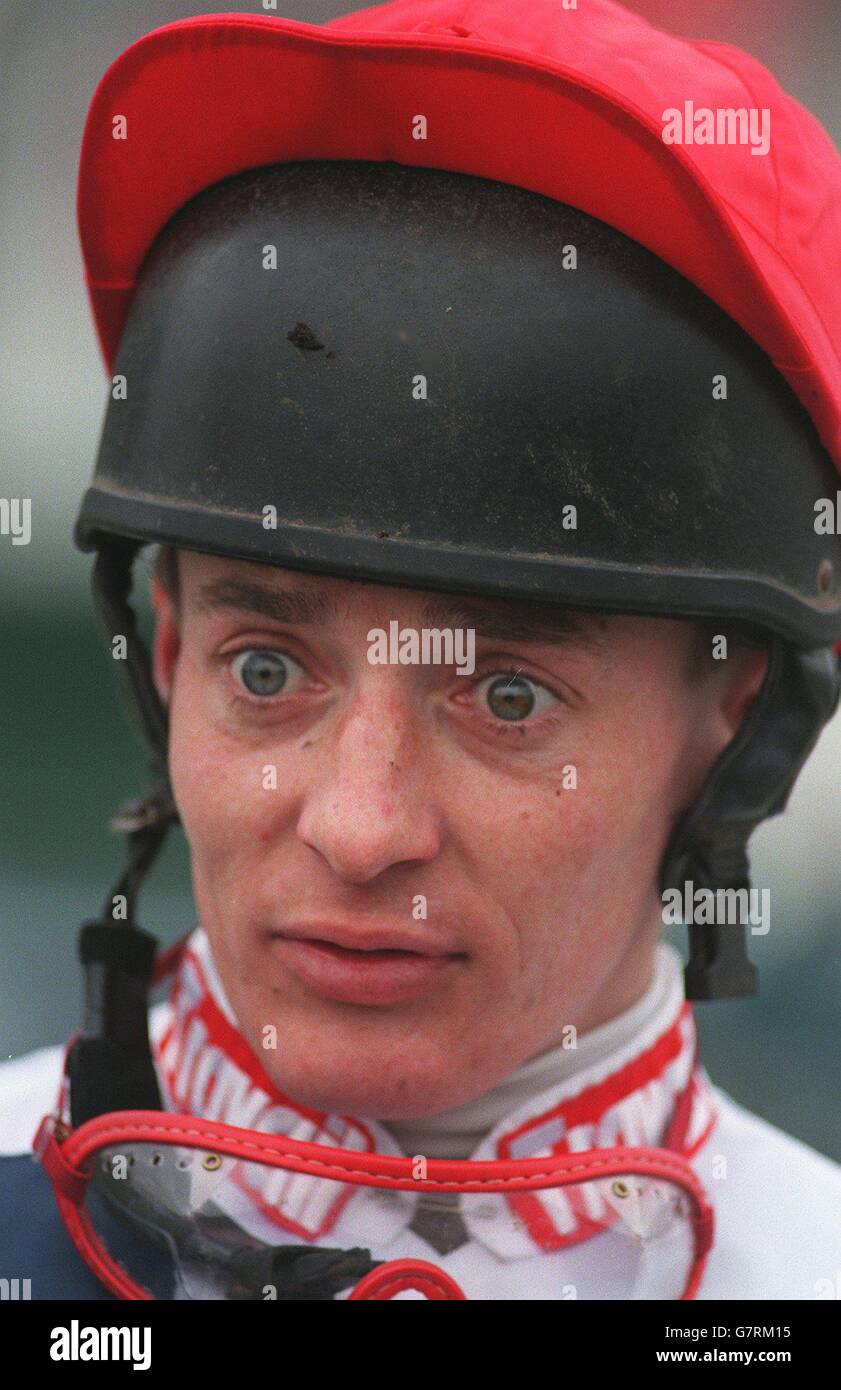 Horse Racing, Aintree Day 2. Chris Maude Stock Photo - Alamy