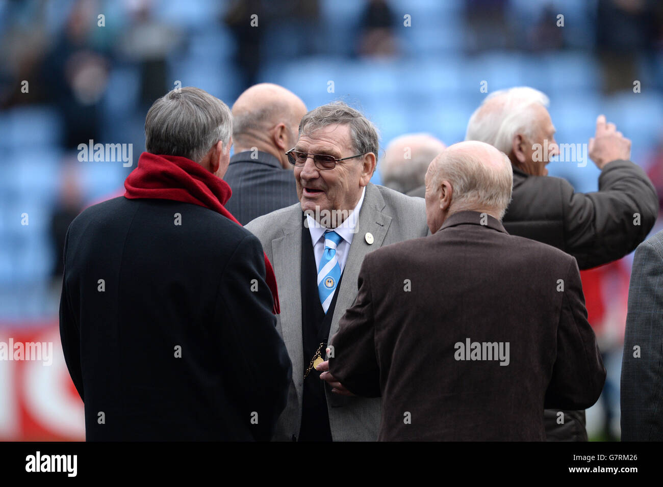 Football former players parade hi-res stock photography and images - Alamy
