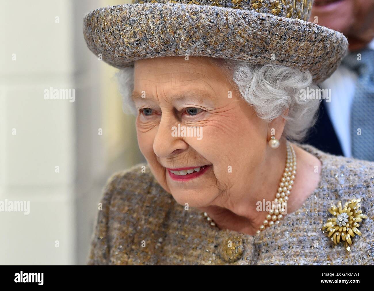 Queen Elizabeth II during a visit to Battersea Dogs and Cats Home in ...