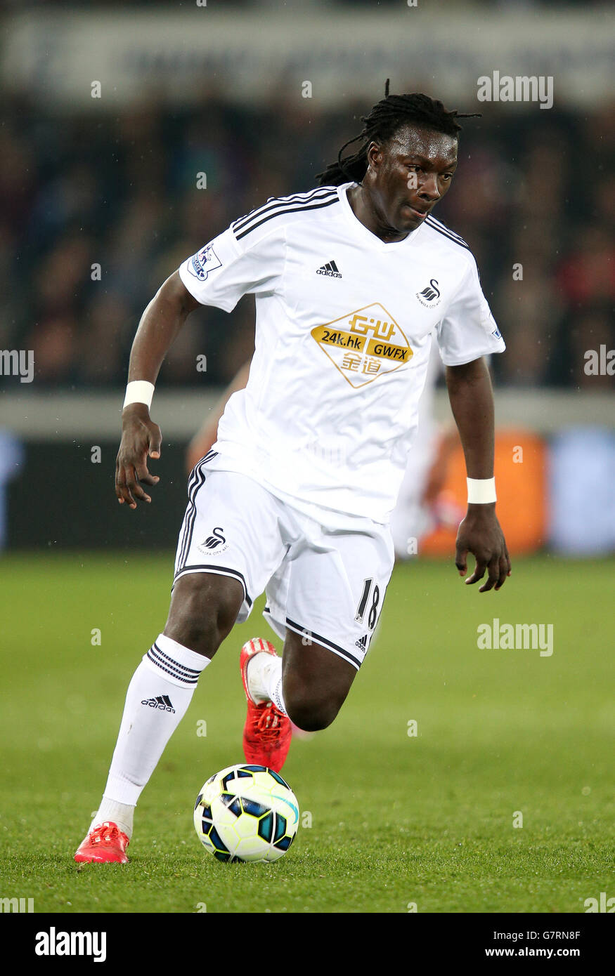 Soccer - Barclays Premier League - Swansea City v Liverpool - Liberty ...