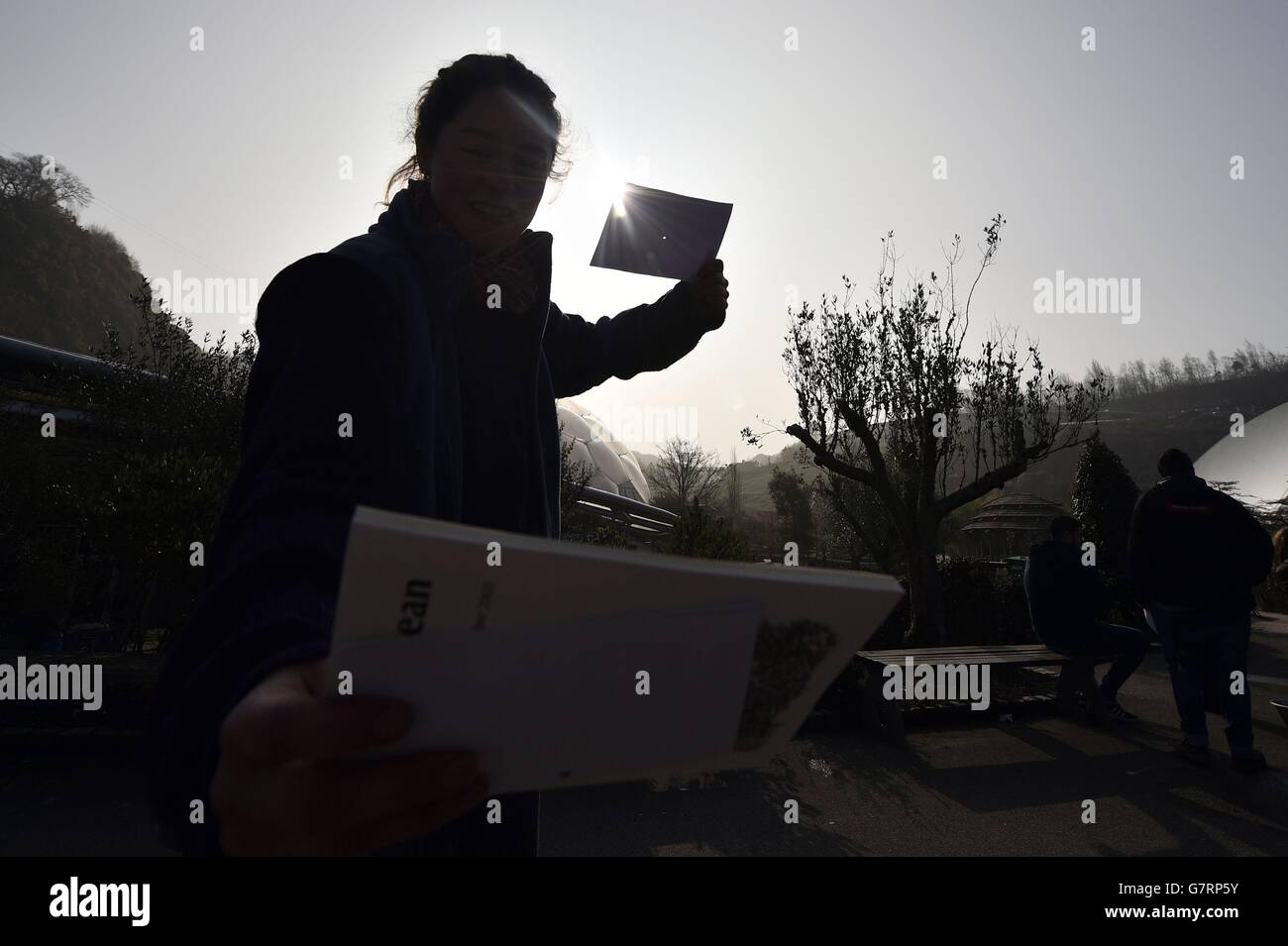 Pinhole eclipse hi-res stock photography and images - Alamy