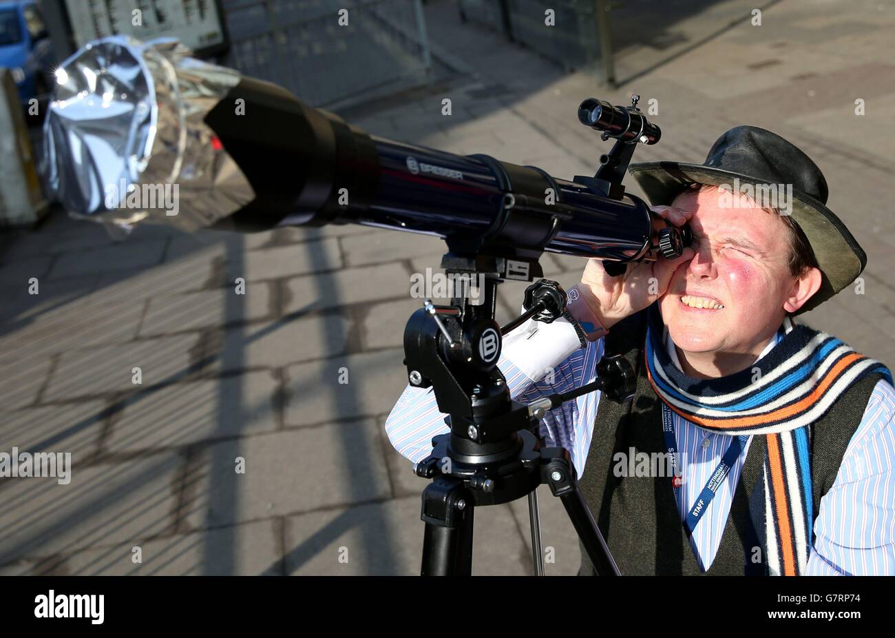 Total solar eclipse telescope hi-res stock photography and images - Alamy