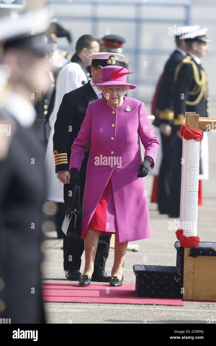 Royal visit to HMS Ocean - HM Naval Base Devonport Stock Photo - Alamy