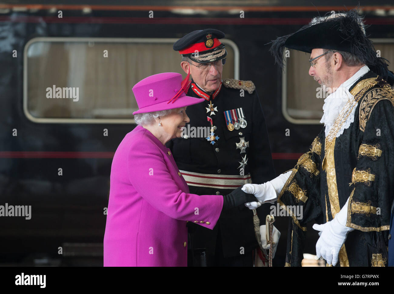 Royal visit to HMS Ocean - HM Naval Base Devonport Stock Photo - Alamy