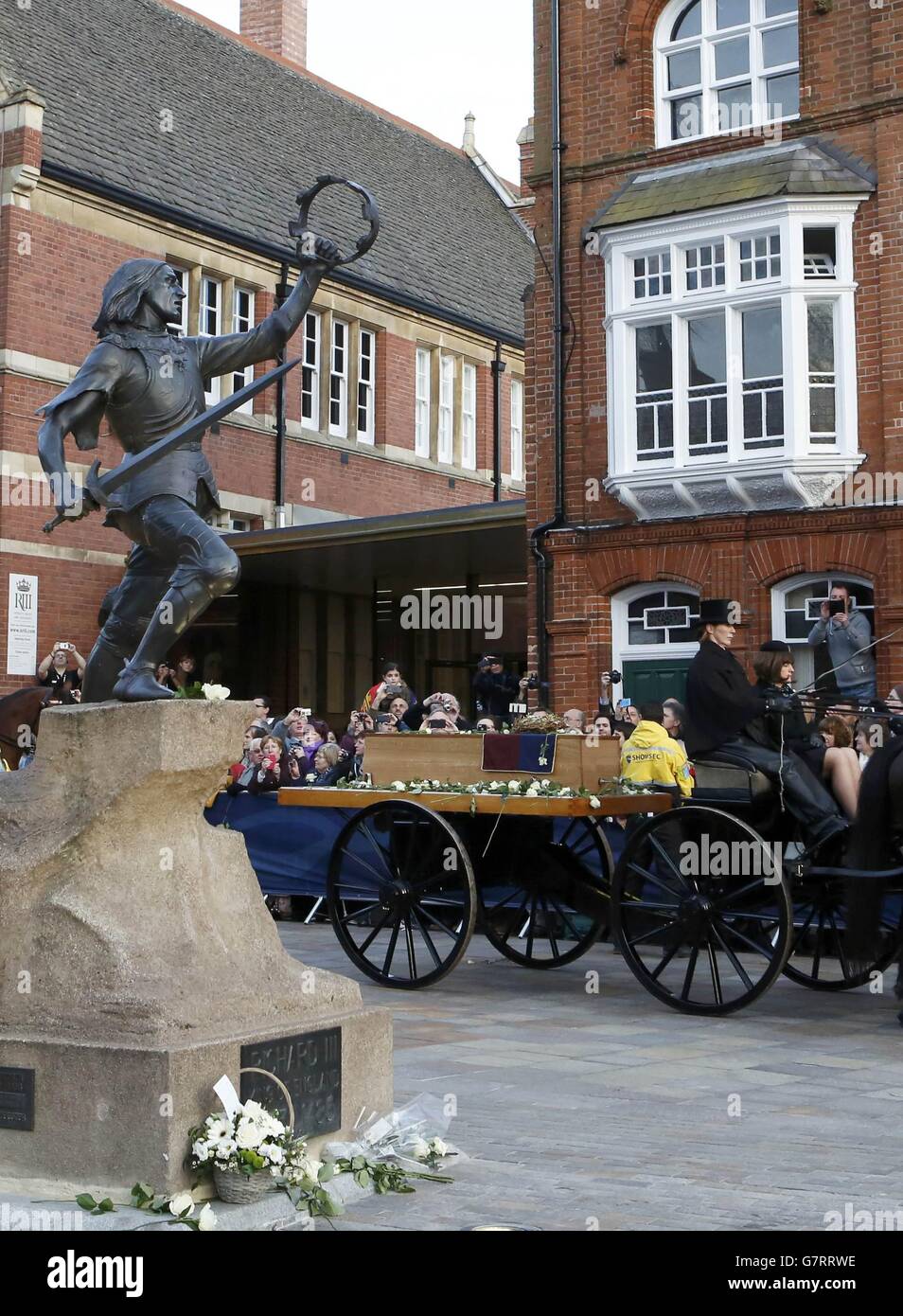 King Richard III's coffin arrives outside Leicester Cathedral - next to ...