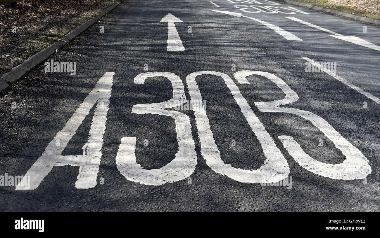 A303 sign hi-res stock photography and images - Alamy