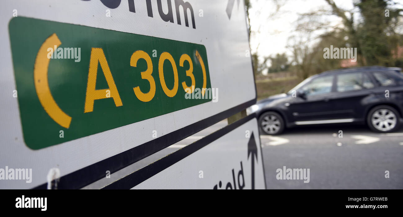 A303 sign hi-res stock photography and images - Alamy