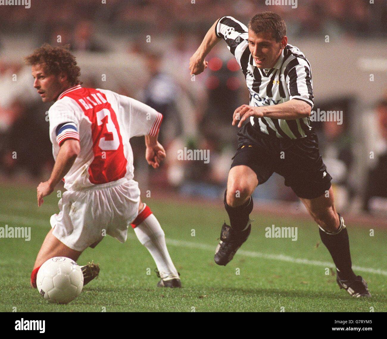 Vladimir Jugovic, Juventus gets past Danny Blind, Ajax Stock Photo - Alamy