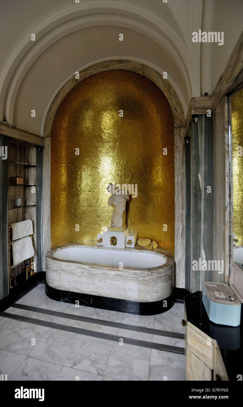 Stephen and virginia courtauld hi-res stock photography and images - Alamy