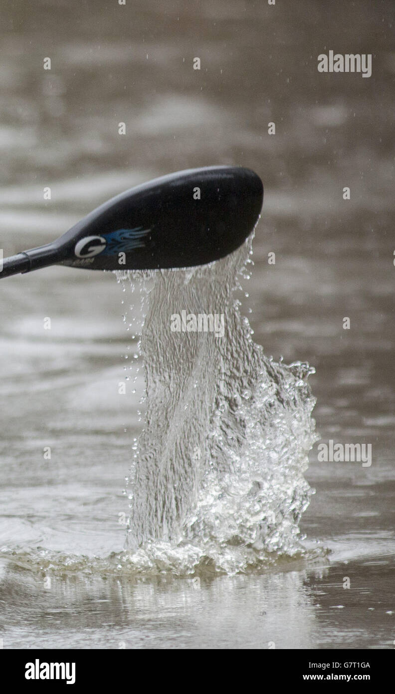 Devizes To Westminster Canoe Race Stock Photos & Devizes To Westminster ...