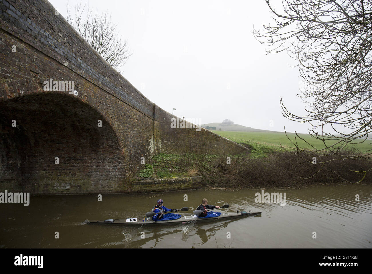 Devizes to westminster canoe race hi-res stock photography and images ...