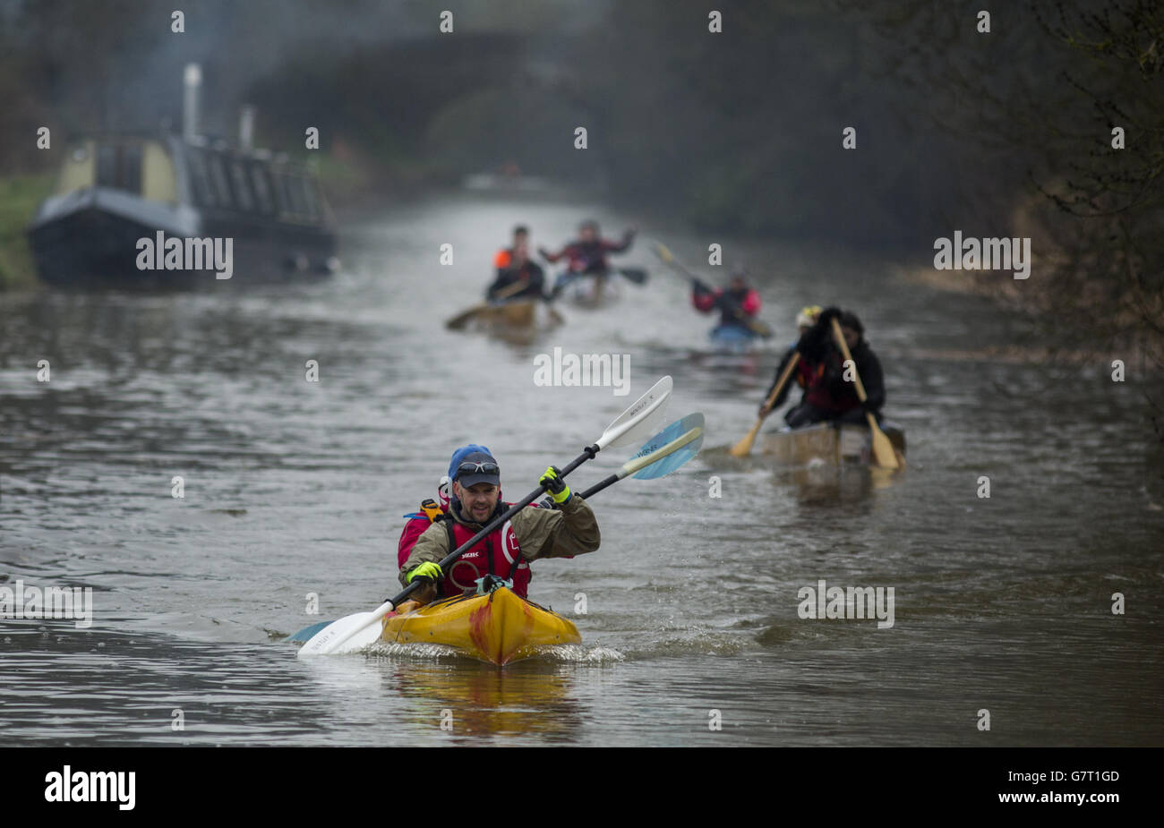 Contestants outside Devizes during the Devizes to Westminster Canoe ...