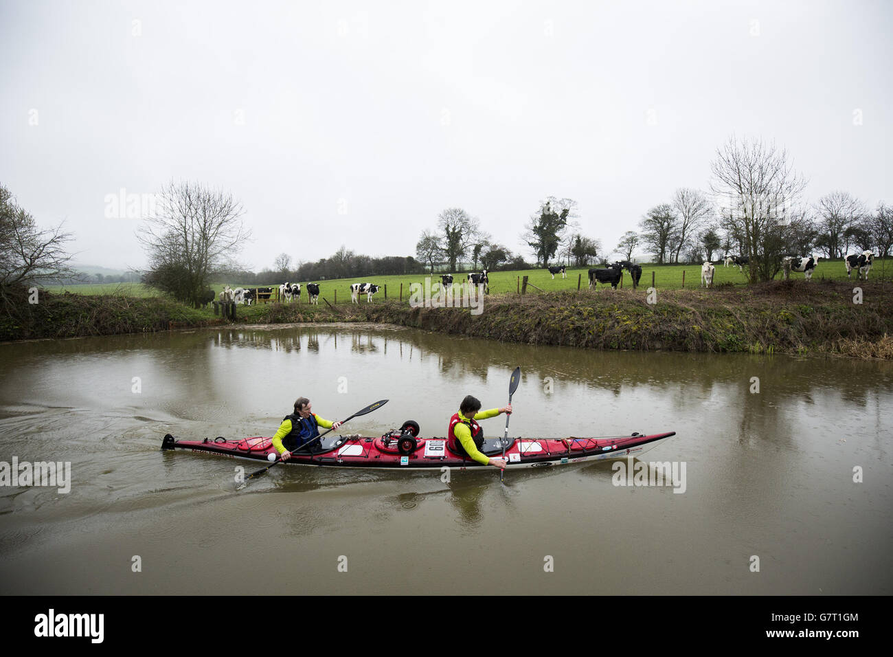 Contestants outside Devizes during the Devizes to Westminster Canoe ...