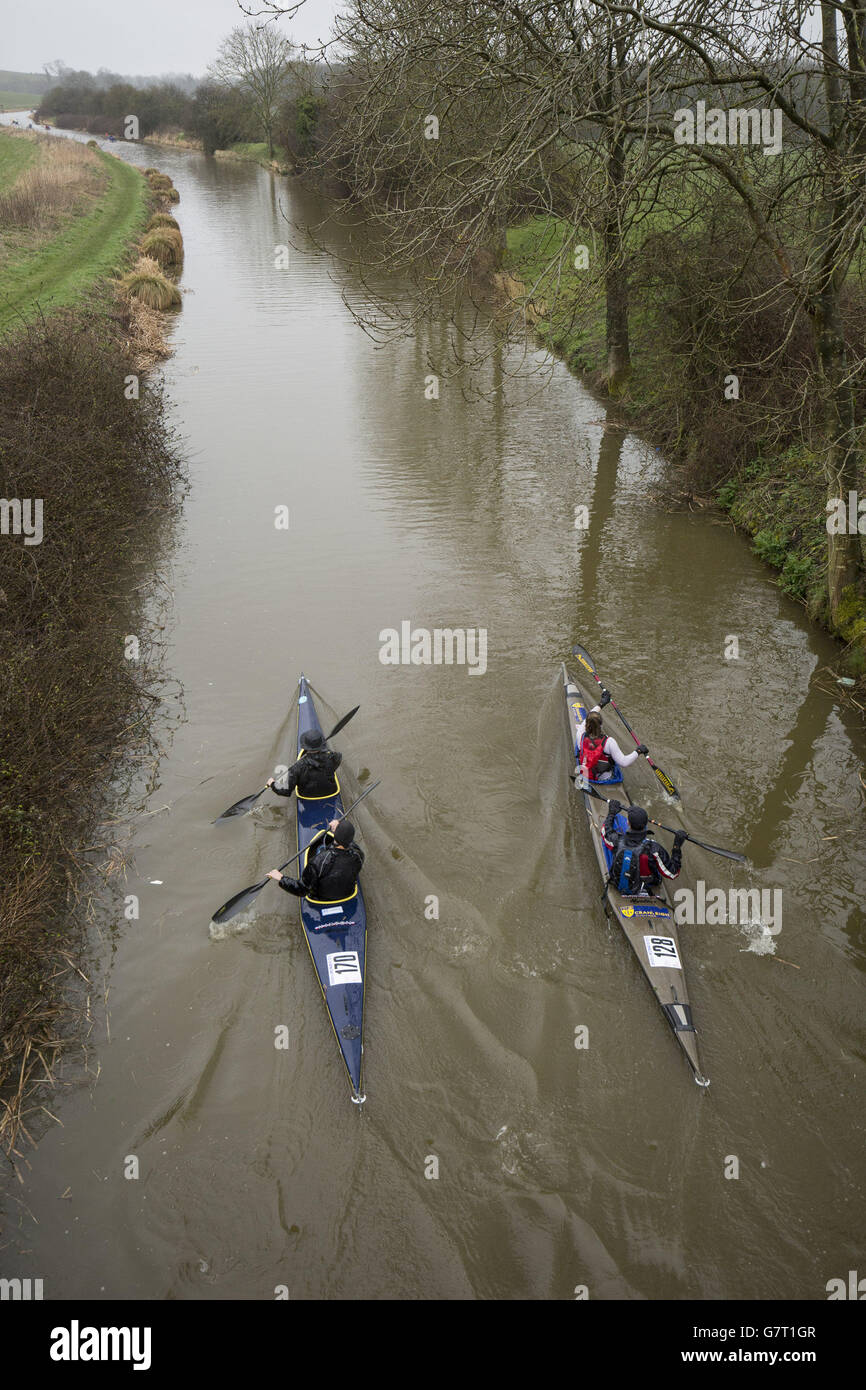 Devizes to Westminster International Canoe Race Stock Photo - Alamy