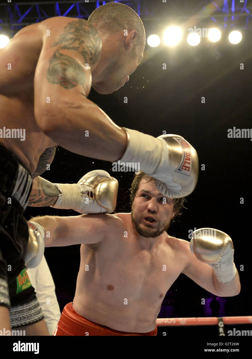 Boxing metro radio arena hi-res stock photography and images - Alamy