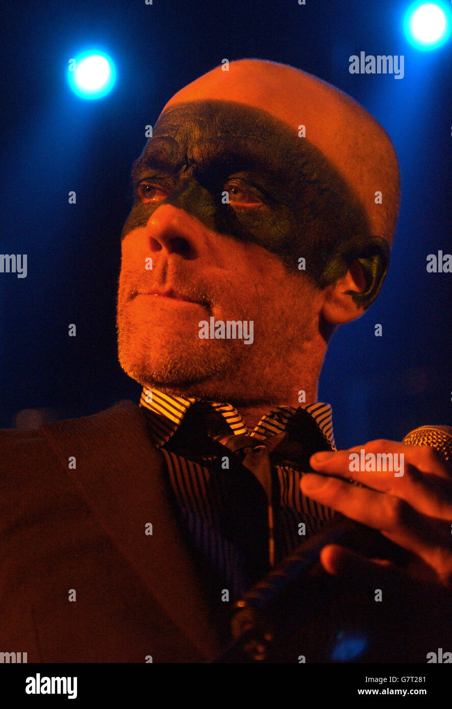 REM Concert - Carling Apollo - Hammersmith Stock Photo - Alamy