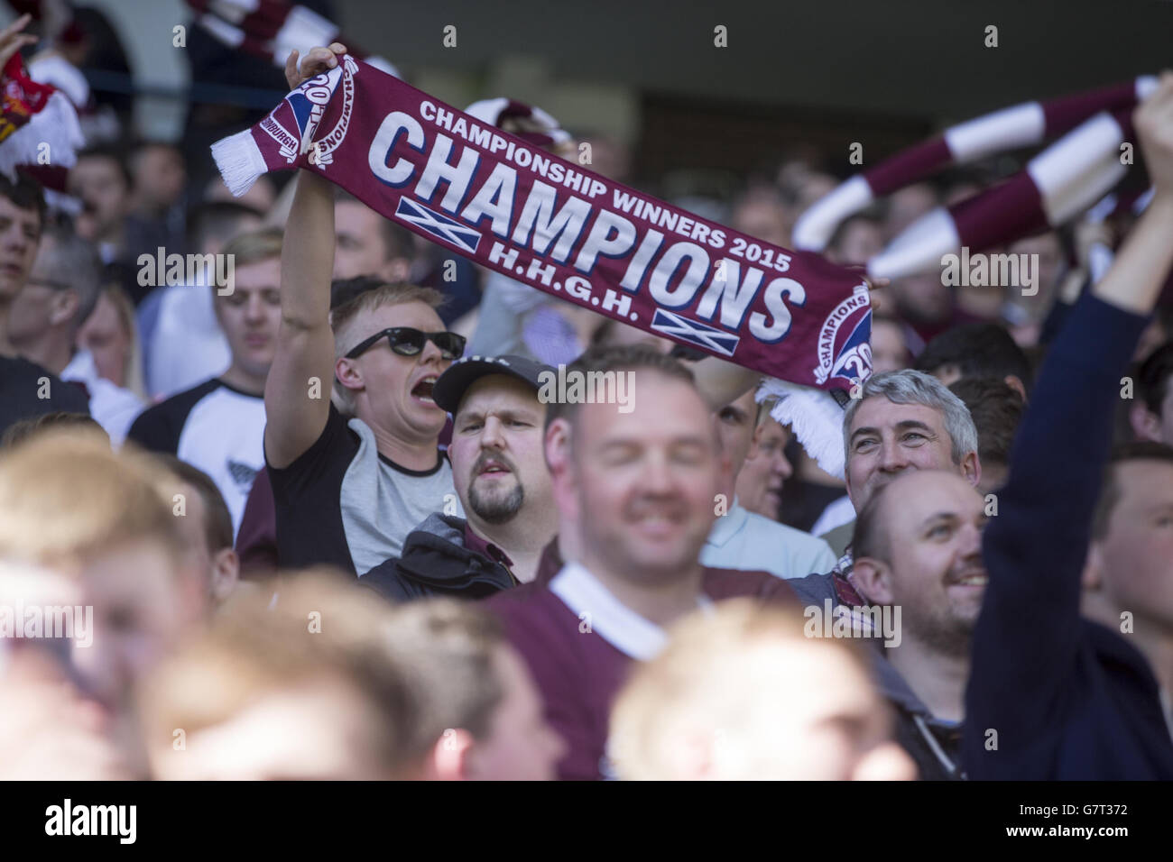 Hearts fans champions scottish championship match ibrox stadium hi-res ...