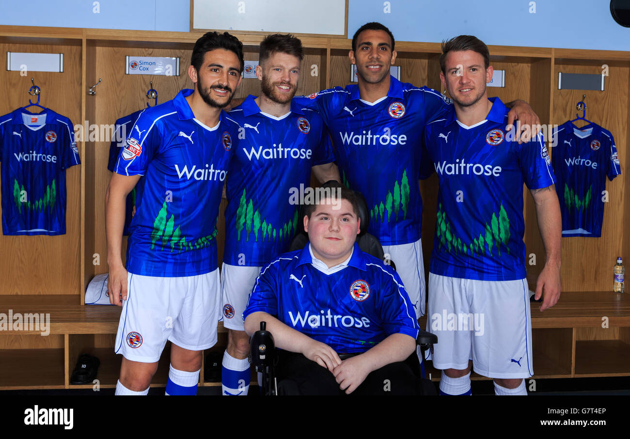 Reading's Jem Karacan, Jamie Mackie, Anton Ferdinand and Simon Cox with ...