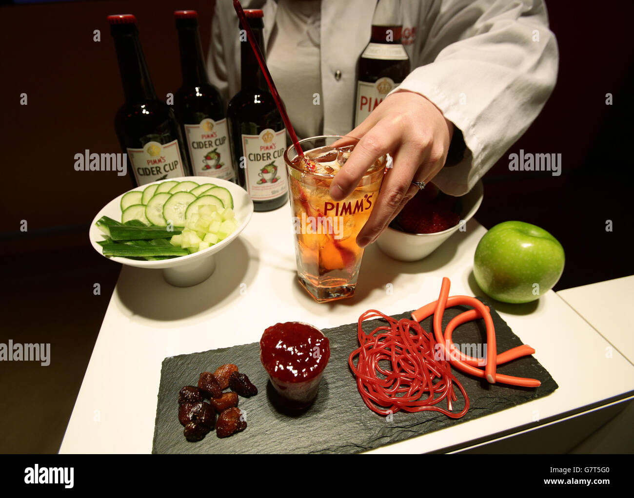 Samantha drew hi-res stock photography and images - Alamy