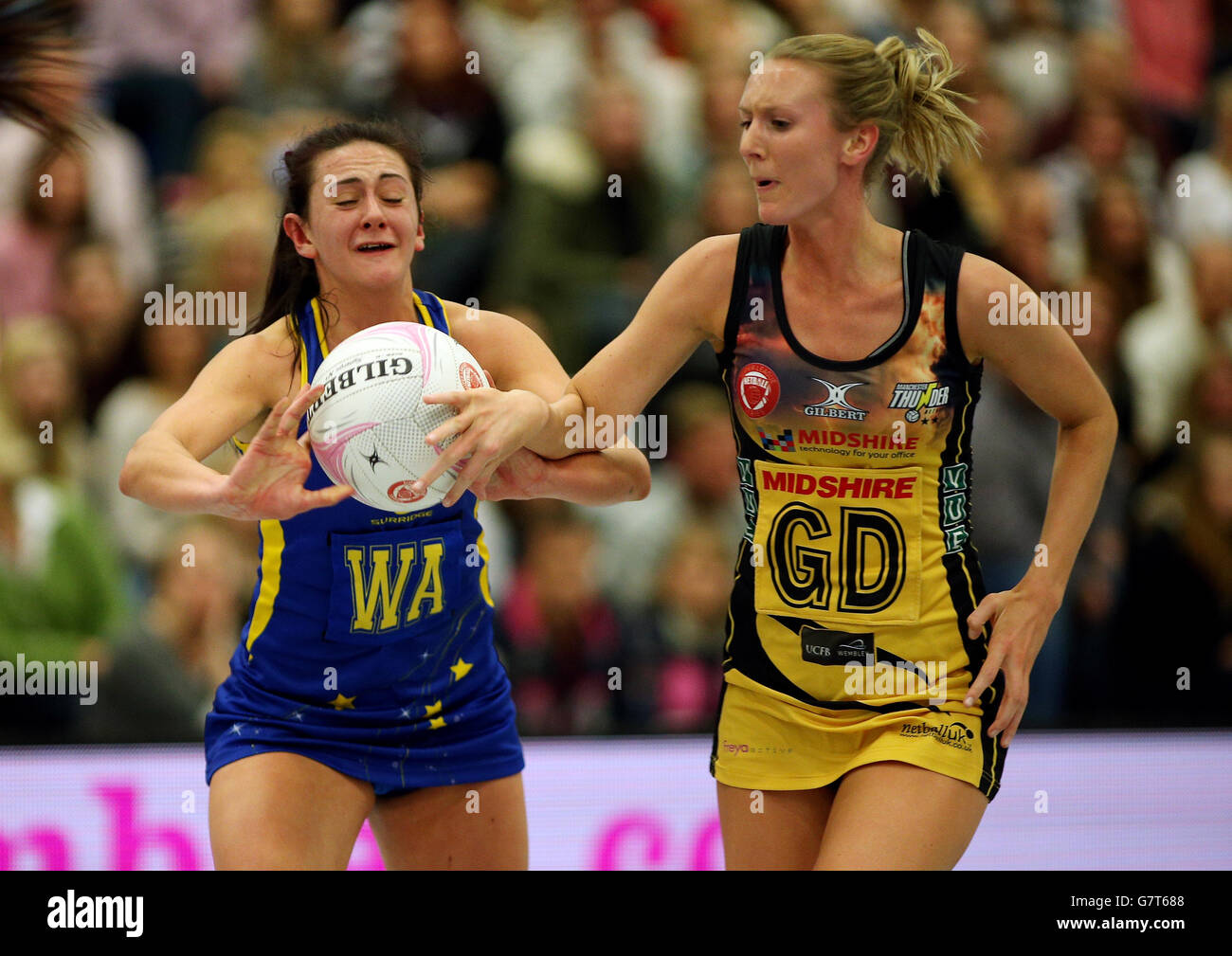 Team baths rachel shaw and manchester thunders emma dovey hi-res stock ...