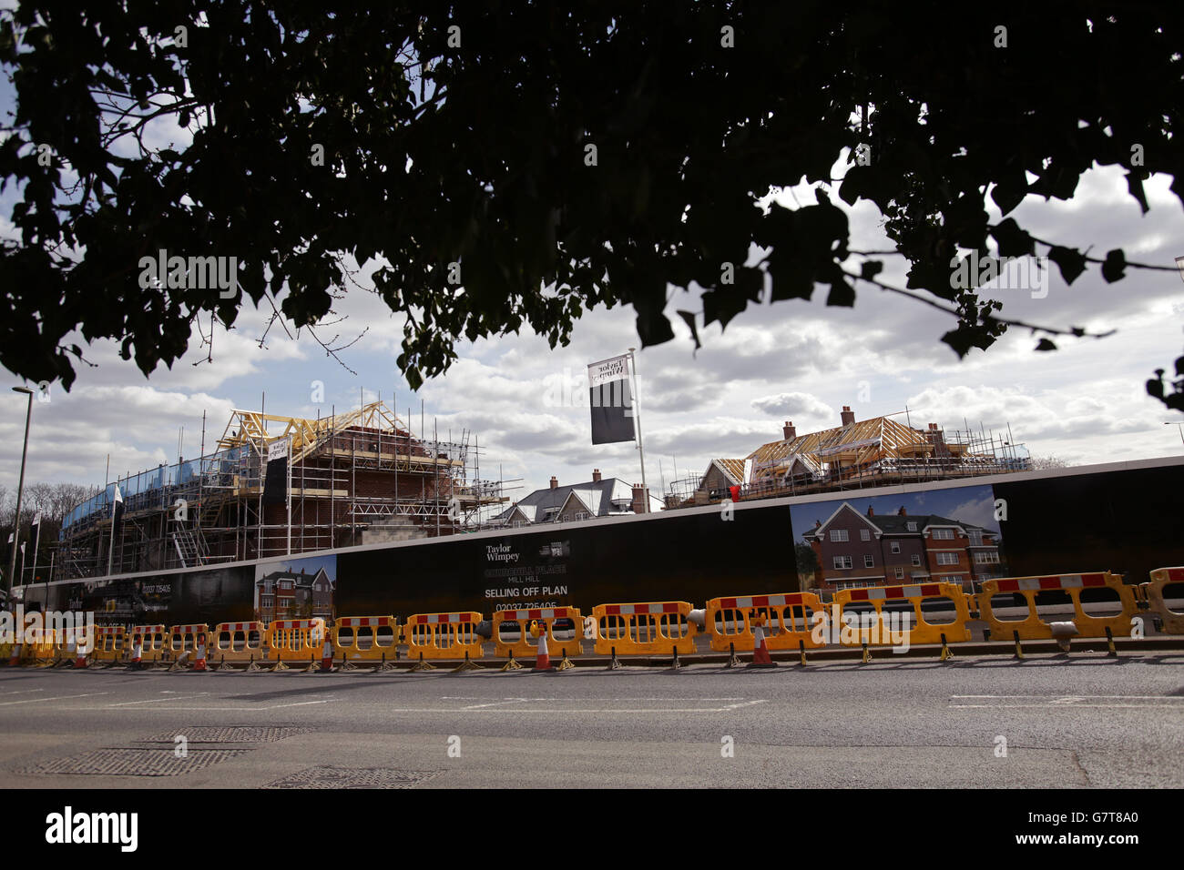 Mill hill london hi-res stock photography and images - Alamy