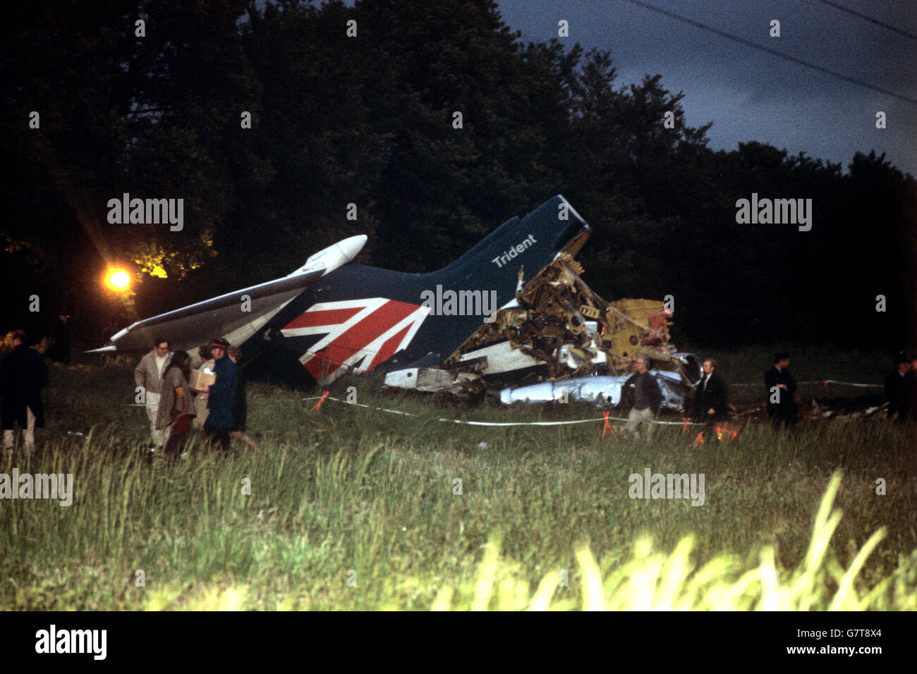 Trident Air Crash - Wreckage in Staines Stock Photo - Alamy