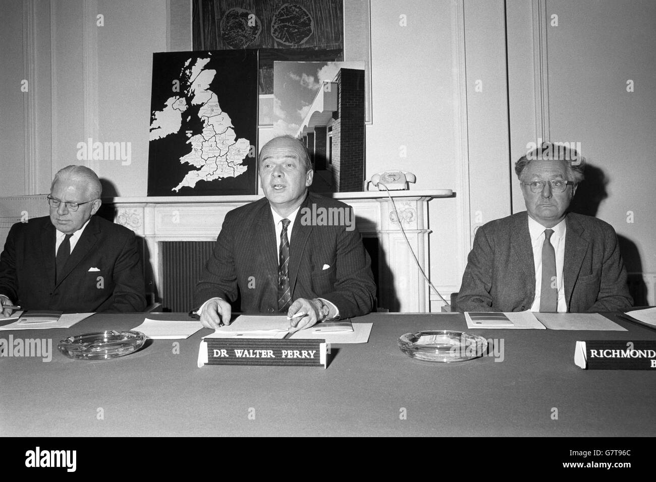 1970 london map hi-res stock photography and images - Alamy