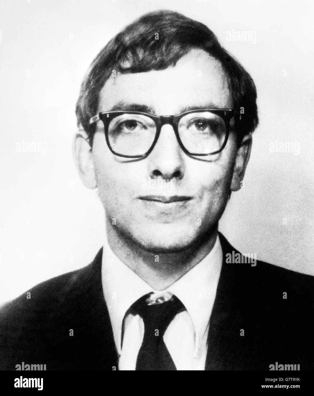 Mathematician Dr. Simon Donaldson, 27, who has been appointed as Wallis ...