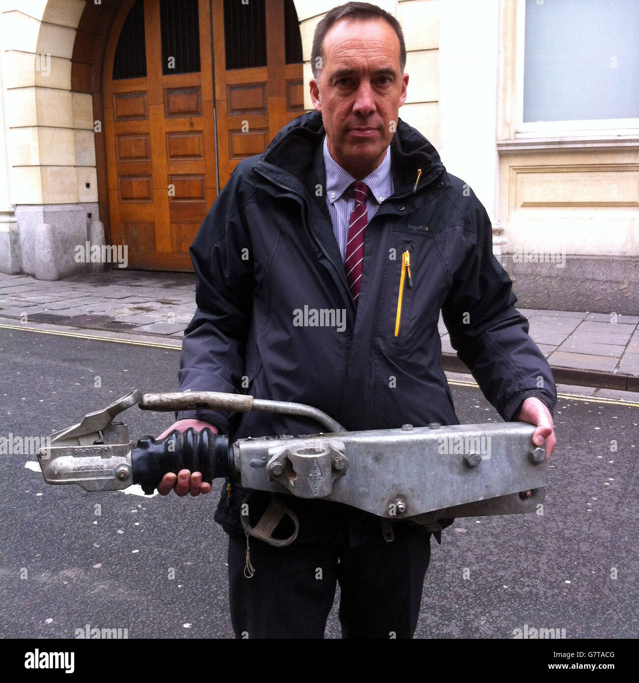 Holds up outside bristol crown court faulty trailer coupling hi-res ...