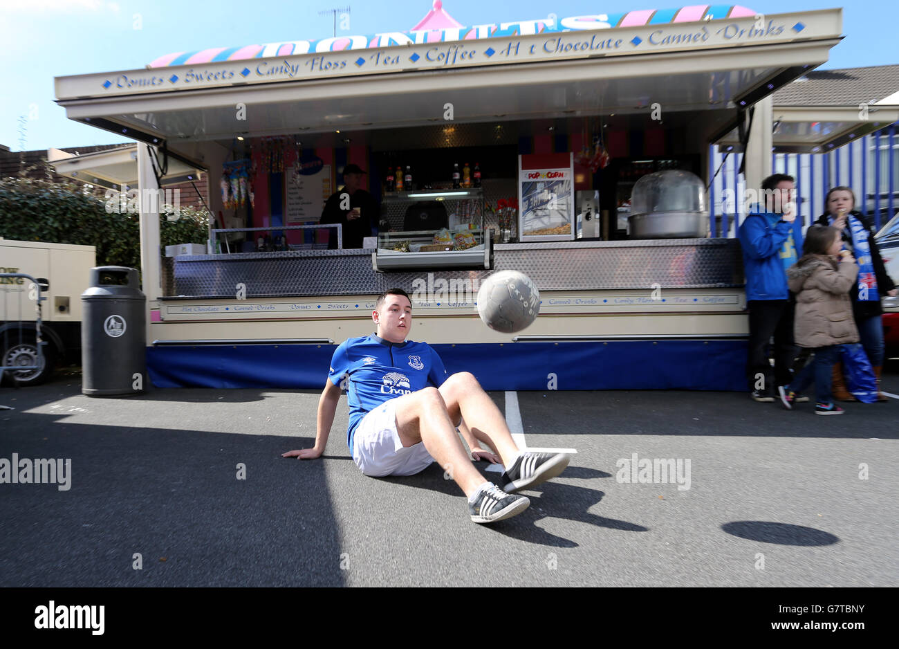 Football freestyler performing in the everton fan zone hi-res stock ...
