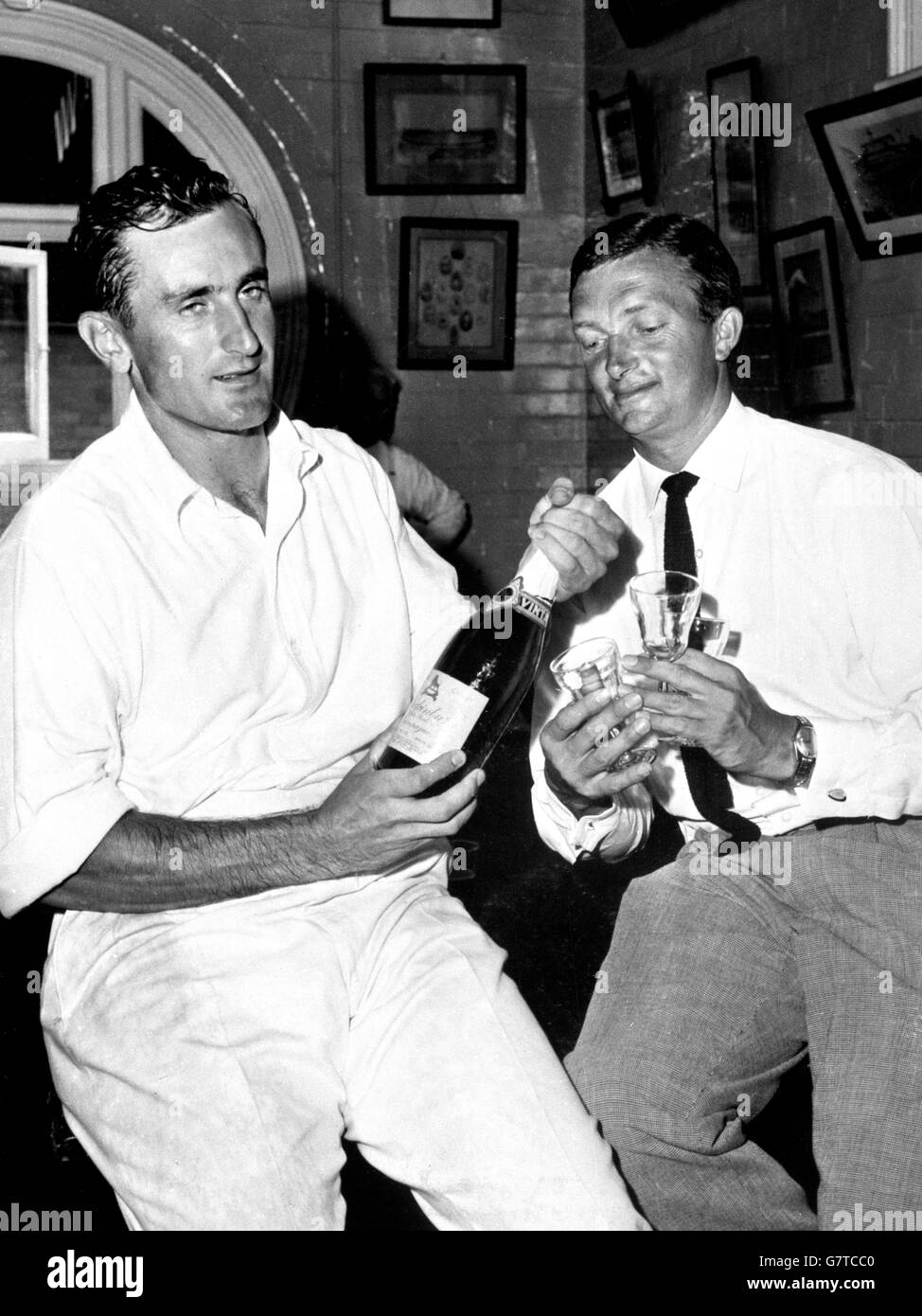 Ted dexter ashes hi-res stock photography and images - Alamy