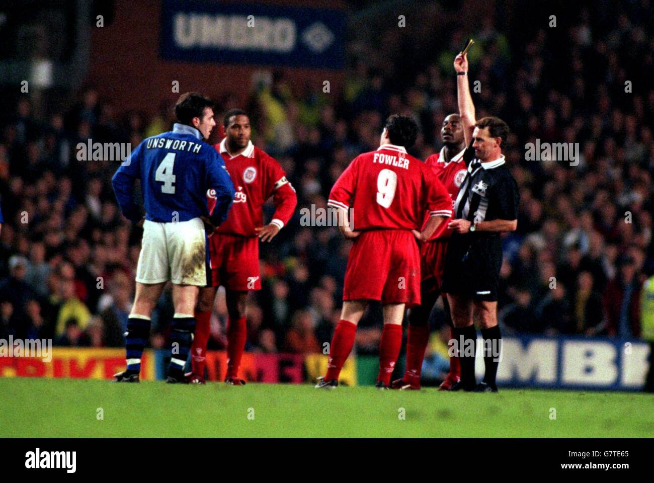 Everton are sent off by referee stephen lodge for fighting hi-res stock ...