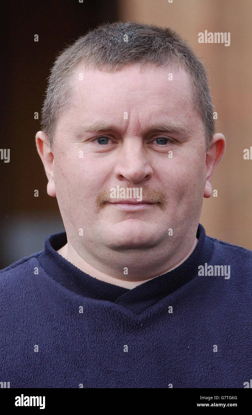 Banned going within 100 metres mp hi-res stock photography and images ...