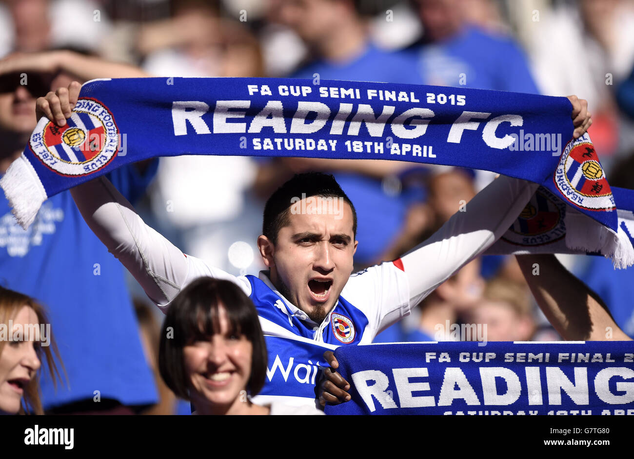 Football readingftp scarf ampics hi-res stock photography and images ...