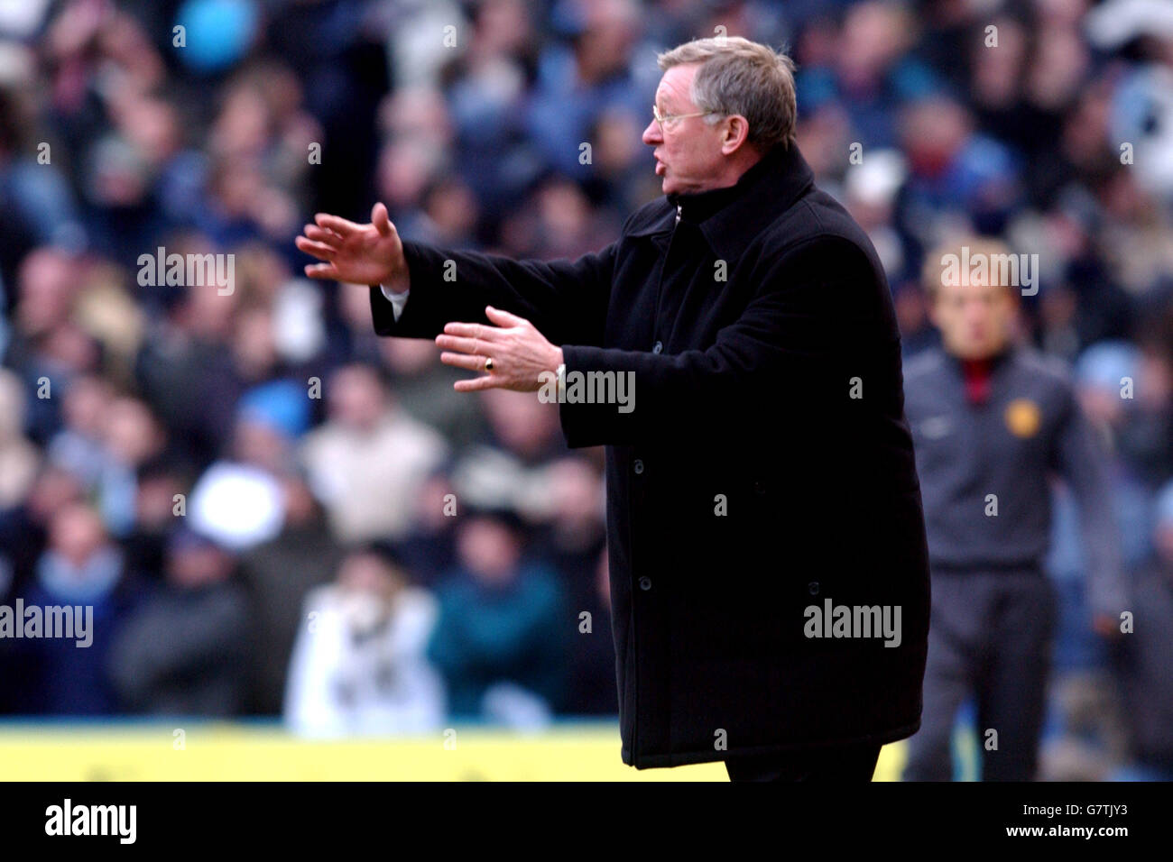 Football man top half stock sideline hi-res stock photography and ...