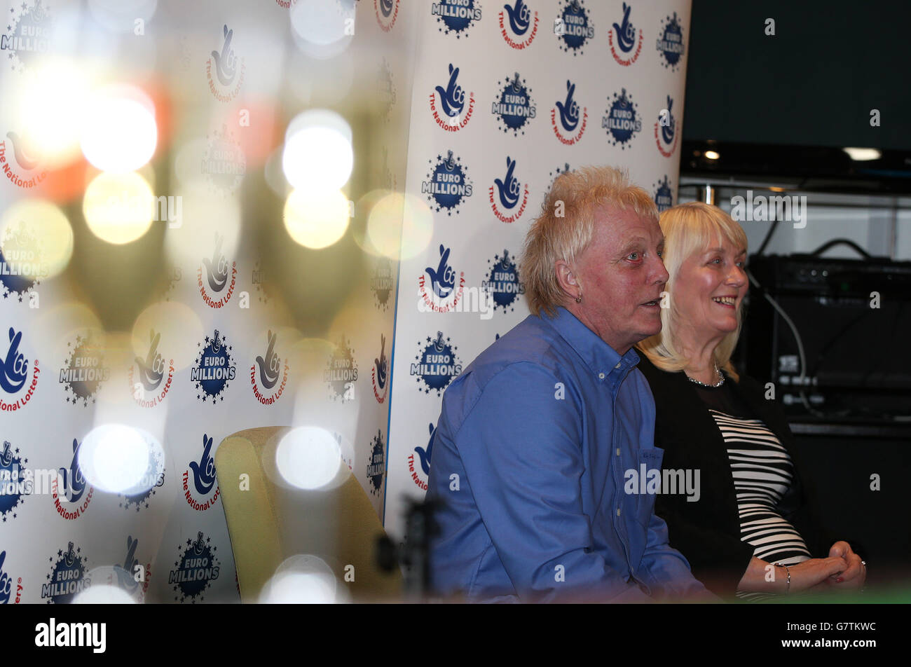 Double euromillions win hi-res stock photography and images - Alamy