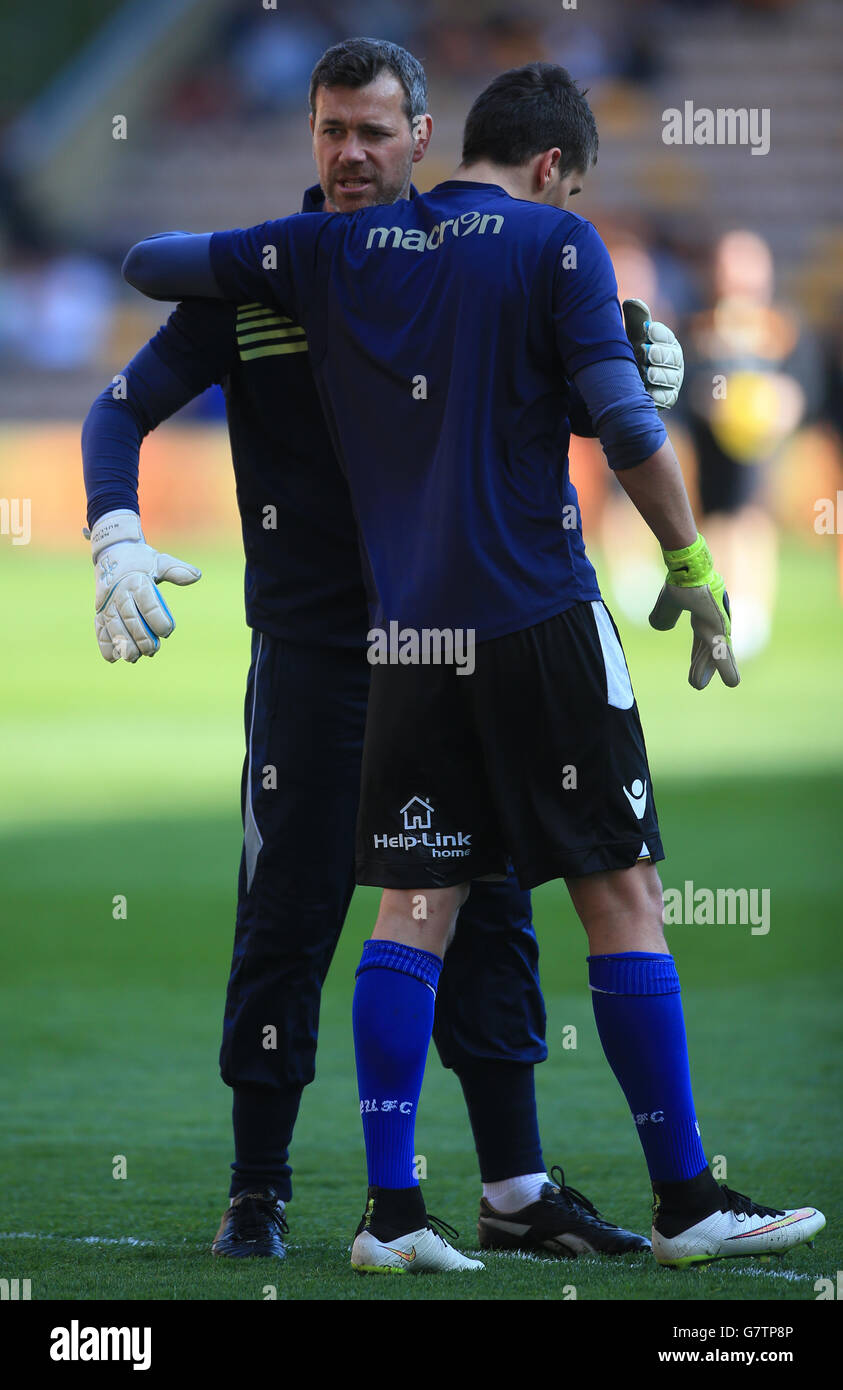 Leeds united goalkeeping coach neil sullivan hi-res stock photography ...