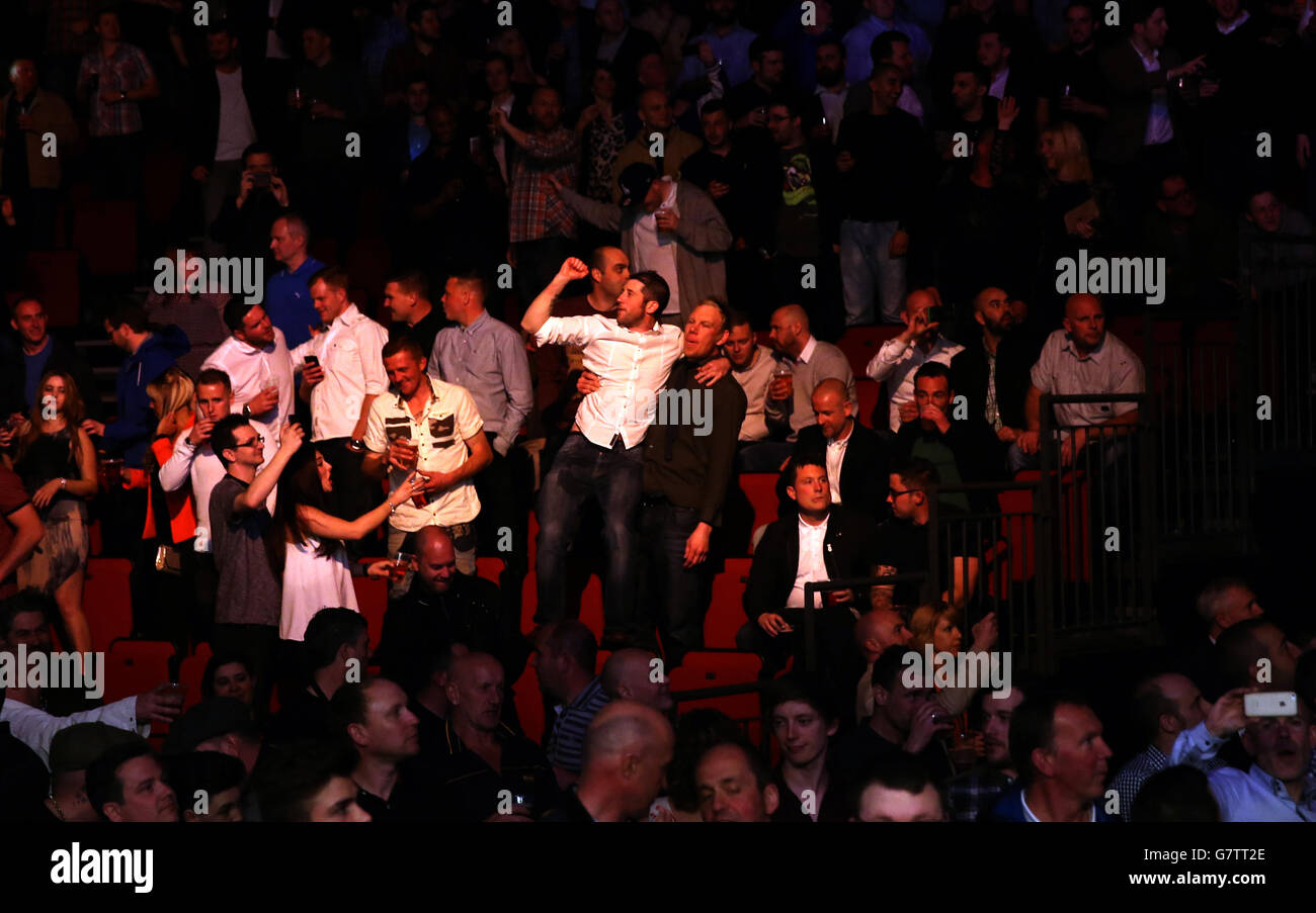 Boxing fans cheer from the at the first direct arena hi-res stock ...
