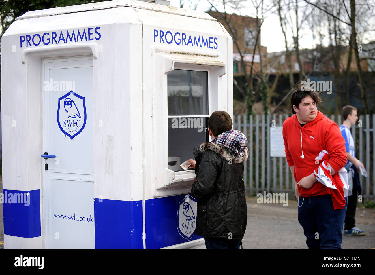 Football magazine programmes stall hi-res stock photography and images ...