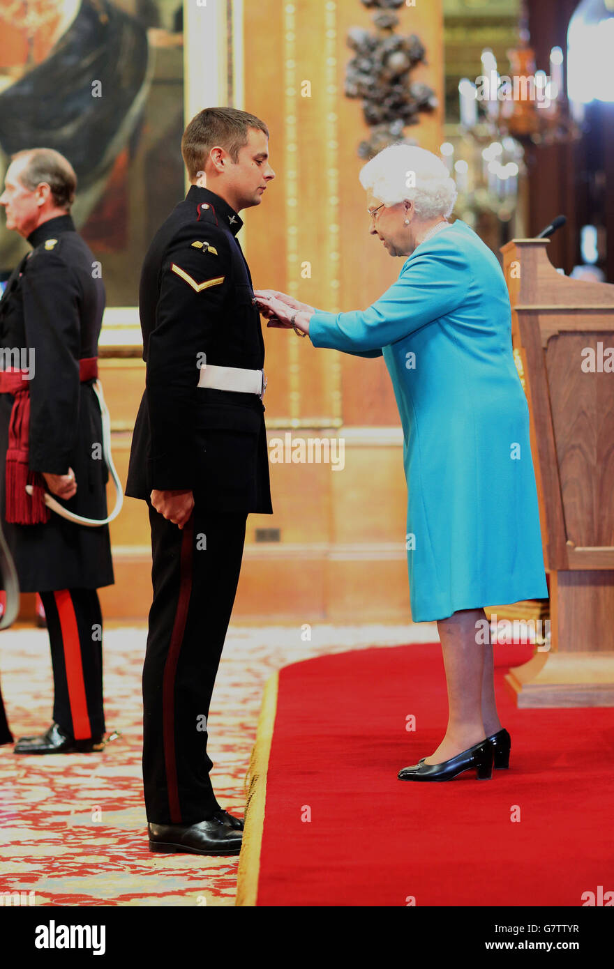Lance Corporal Joshua Leakey being awarded a Victoria Cross by Queen ...