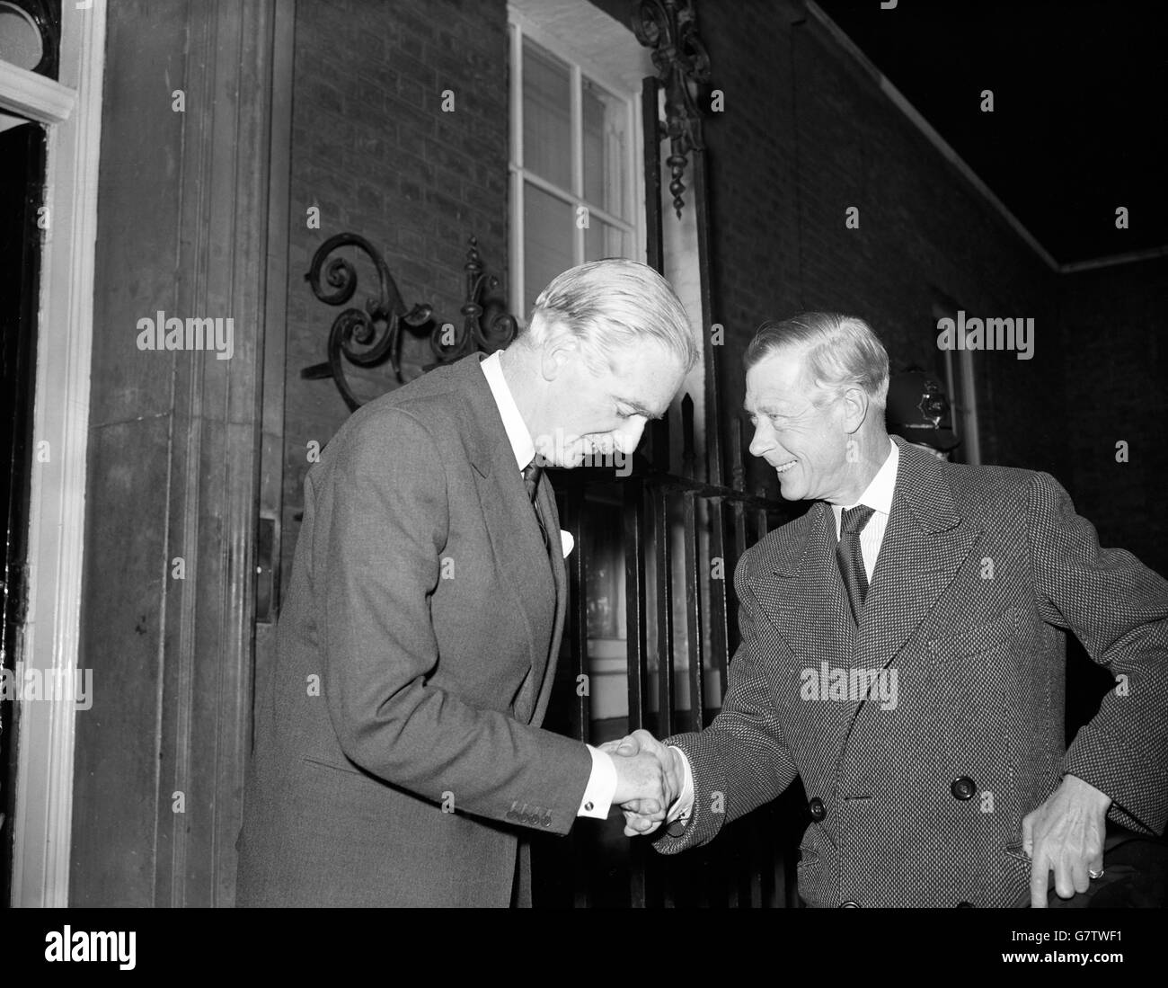 Politics - Sir Anthony Eden meets the Duke of Windsor - 10 Downing ...