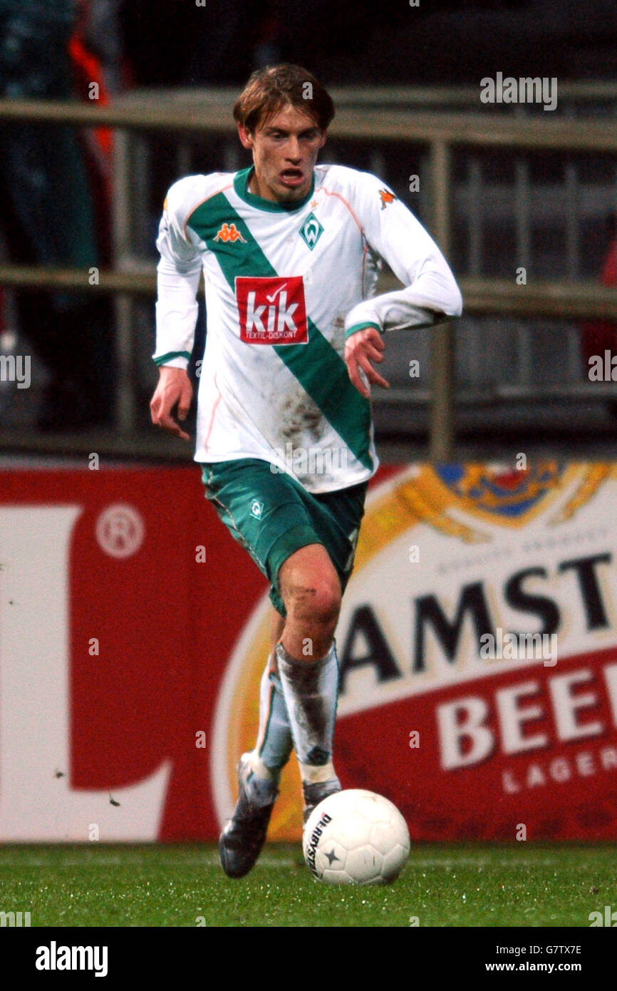 Soccer - UEFA Champions League - Round of 16 - First Leg - Werder ...