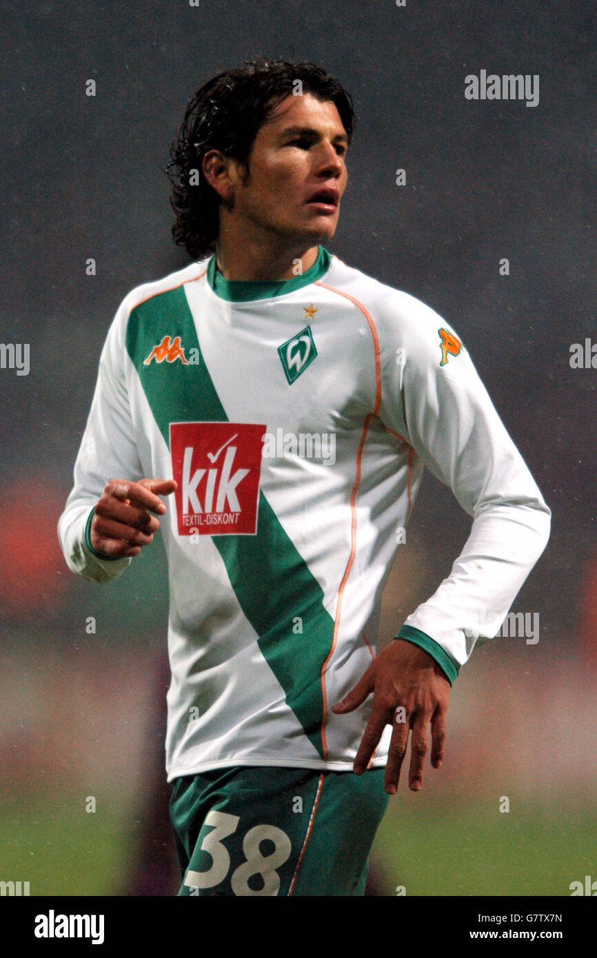 Soccer - UEFA Champions League - Round of 16 - First Leg - Werder ...