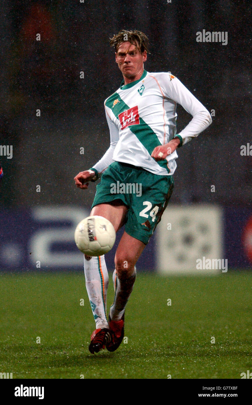 Soccer - UEFA Champions League - Round of 16 - First Leg - Werder ...