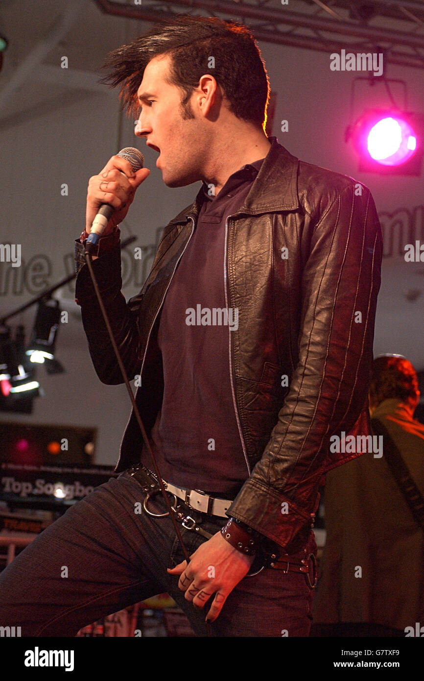 The Bravery Performing Their New Single An Honest Mistake - HMV Oxford ...