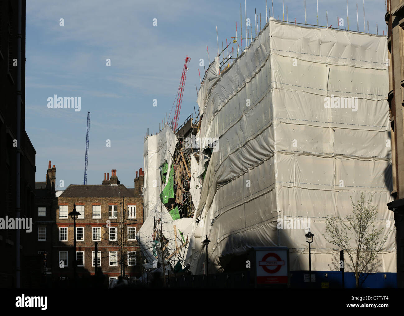 Building collapse in central London Stock Photo - Alamy