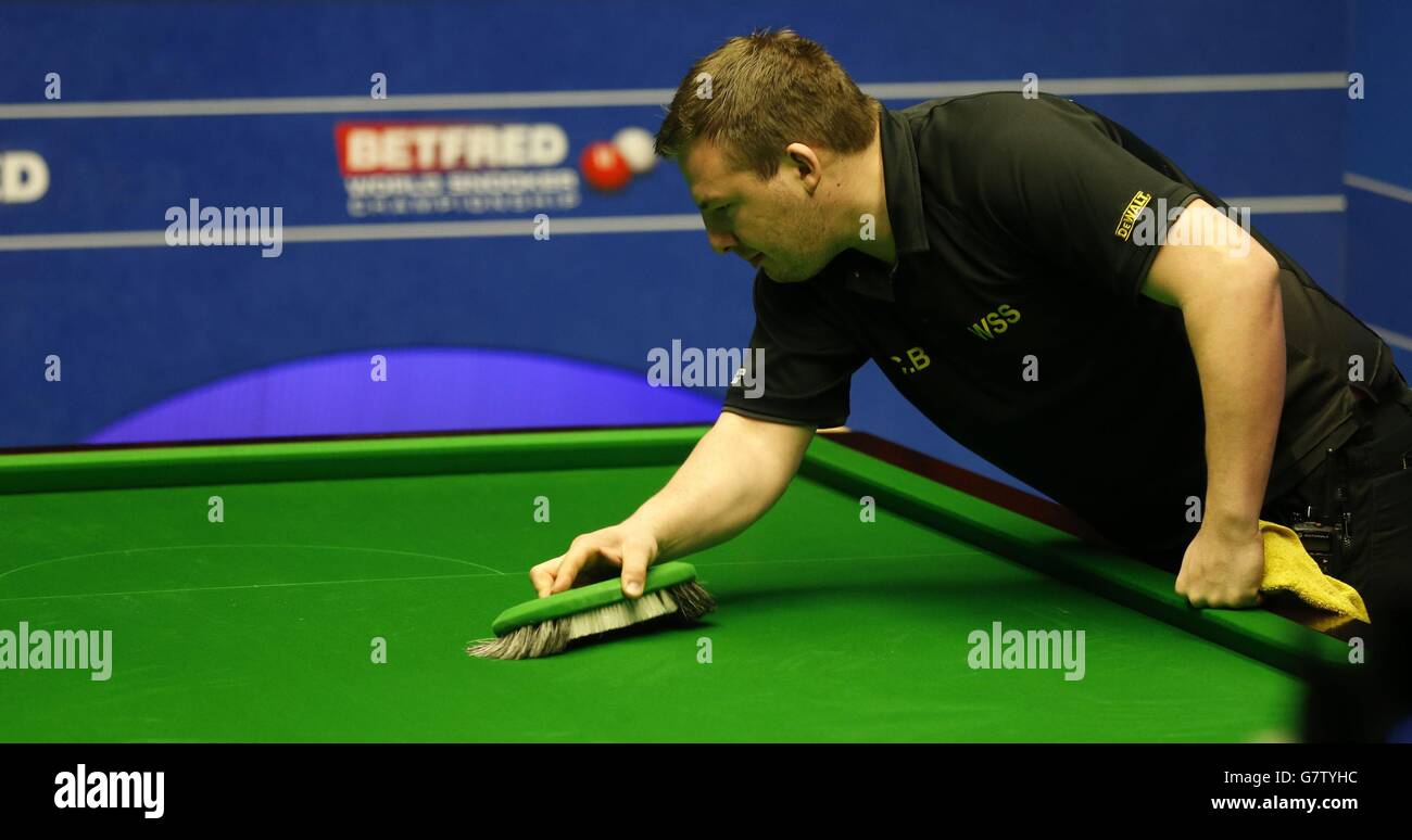 Snooker - Betfred World Championship - Day Three - Crucible Theatre ...