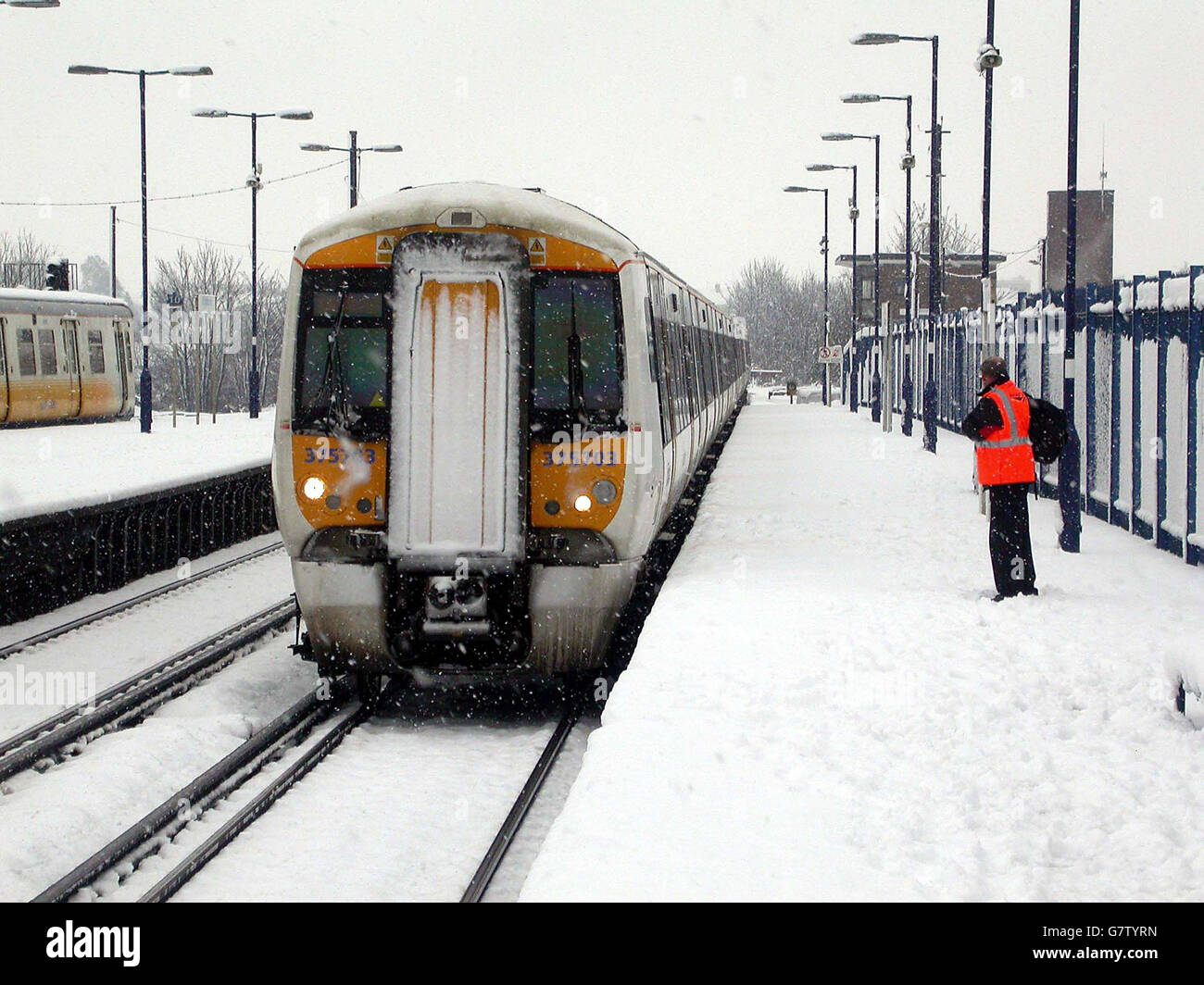 Sittingbourne railway station hi-res stock photography and images - Alamy